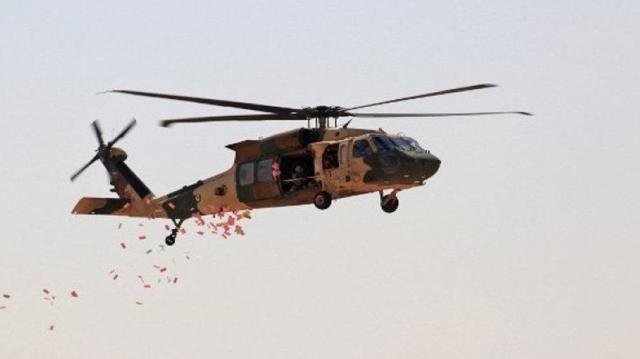 Black Hawk helicopter crashes during Taliban training, 3 killed ...
