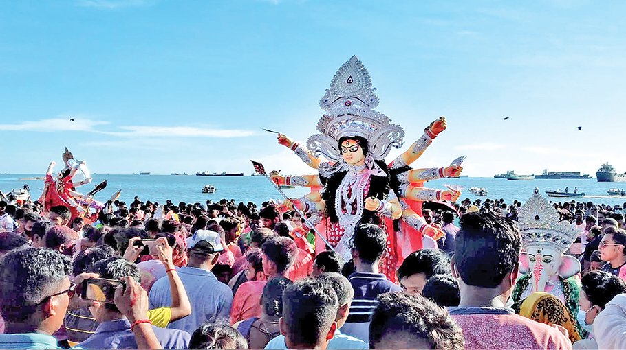 Durga Puja ends with immersion of idols - Bangladesh Post