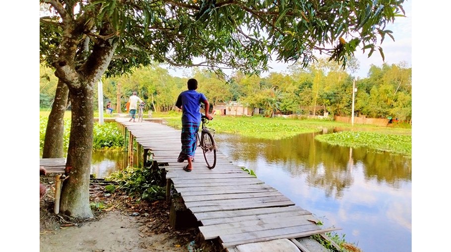 People demand bridge over Ulipur canal - Bangladesh Post