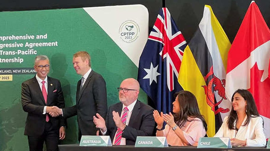 Uk Signs Deal To Join Trans Pacific Trade Bloc Bangladesh Post