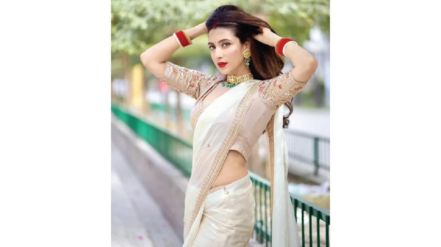 Mim takes on the role of brand ambassador for Orix, Herlan - Bangladesh ...